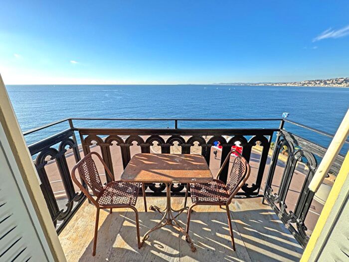 Appartement 2 pièces à Nice, Vieux Nice, à vendre
