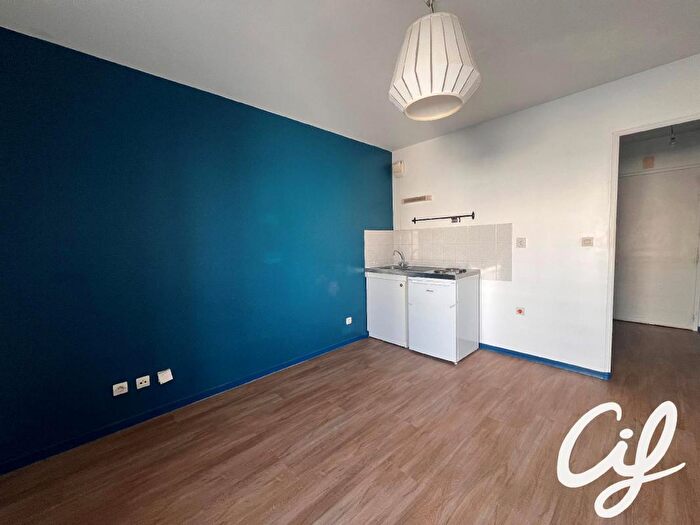 Appartement à louer - Nantes, Nantes Erdre, La Beaujoire, Saint-Joseph de Porterie - 1 pièce