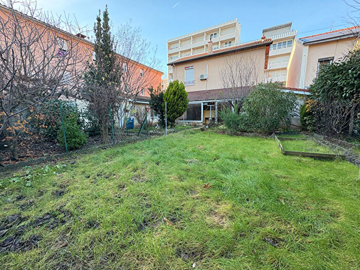 Maison à vendre - Lyon e , Laënnec, Mermoz - 4 pièces - 2 chambres