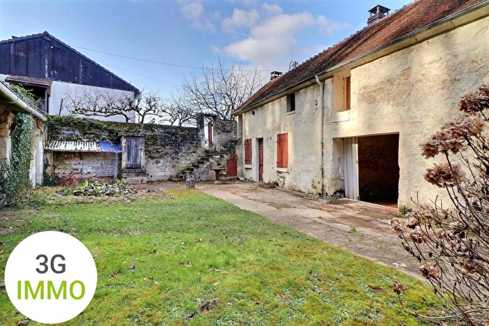 Maison à vendre - Verneuil-en-Halatte - 8 pièces - 5 chambres