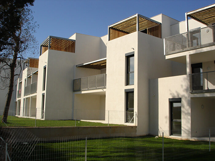 Appartement à louer - Perpignan, Moulin-à-Vent, Vertefeuille - 3 pièces - 2 chambres