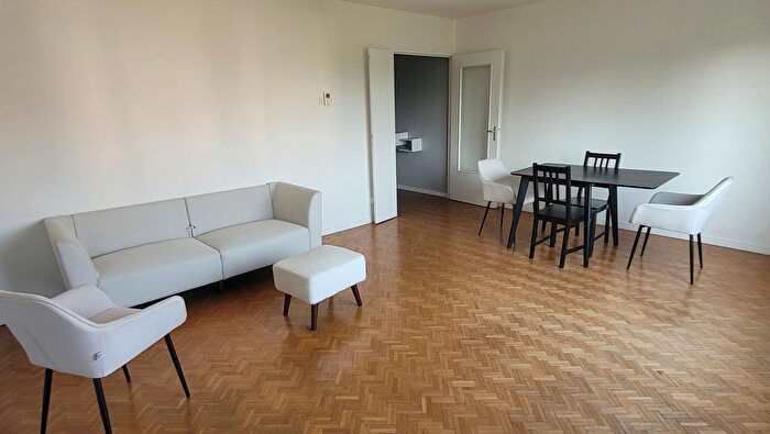 Fontaines-sur-Saône - Appartement 3 pièces à louer