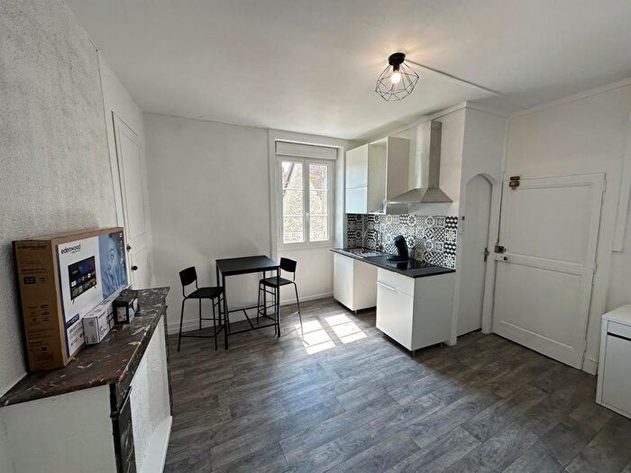 Appartement 1 pièce à Alençon, Coeur de Ville, à louer