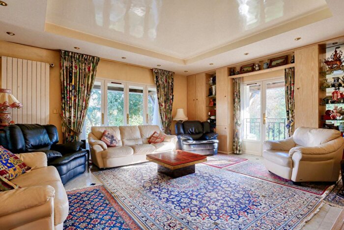 Maison à vendre - Draveil, Centre-ville - 9 pièces - 5 chambres