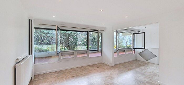 Appartement à louer - Zola, Villejuif - 4 pièces - 2 chambres