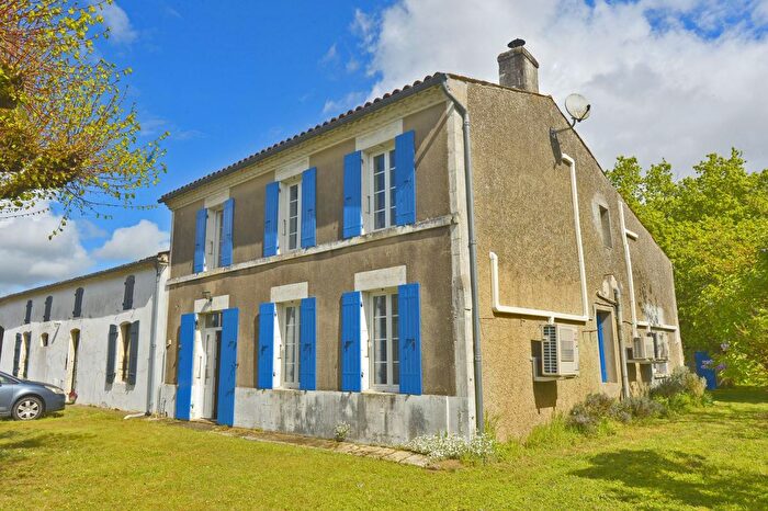 Maison 6 pièces à Cozes, à vendre