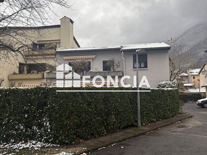 Appartement à louer - Sud, Vizille - 2 pièces - 1 chambre