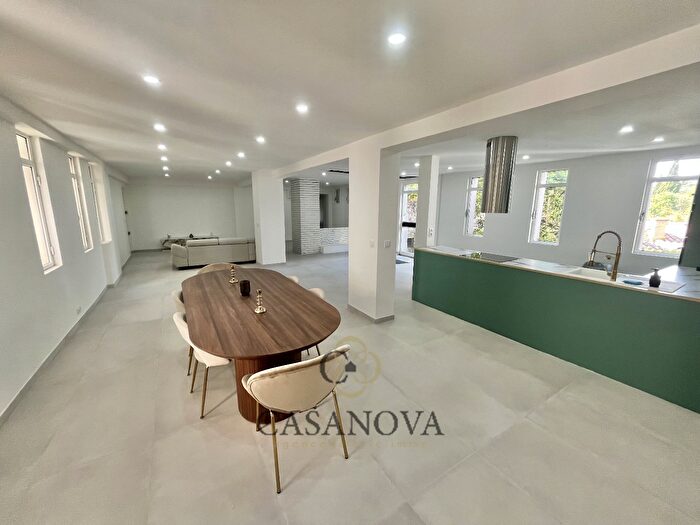Appartement 5 pièces à vendre à Nîmes, Montaury