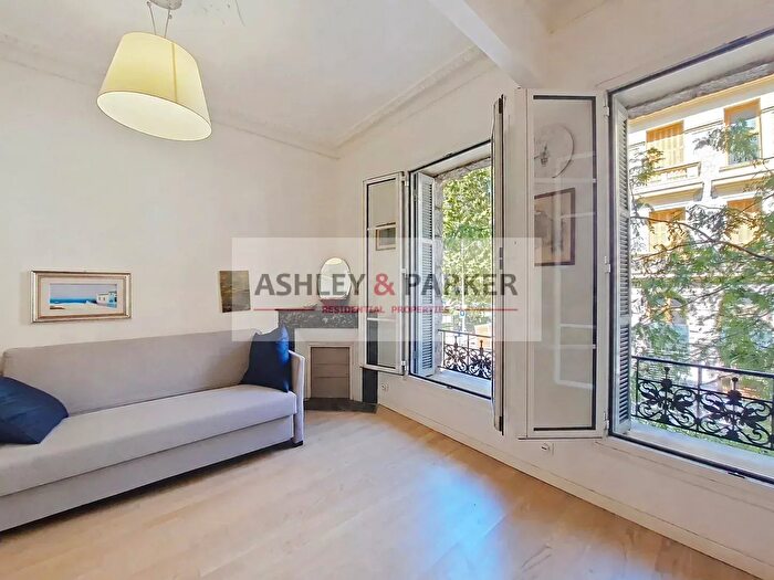 Appartement 2 pièces à vendre à Nice, Carré d'or