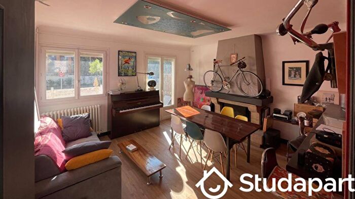 Appartement à louer - Estanove, Montpellier - 1 pièce - 4 chambres