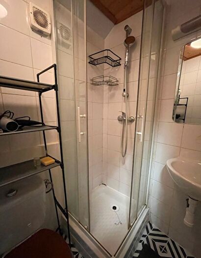 Appartement à louer - Saint-Denis, Franc-Moisin, Bel-Air - 1 pièce