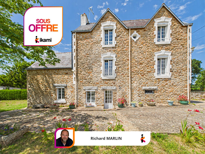 Maison à vendre - Névez - 9 pièces - 4 chambres