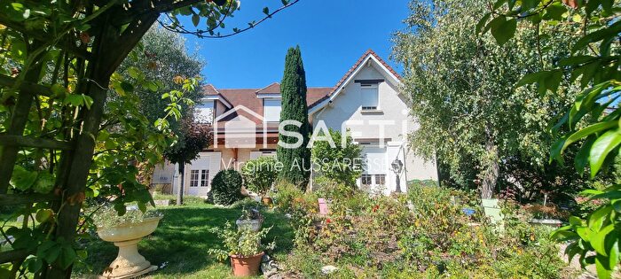 Maison à vendre - Beaumont-de-Lomagne - 10 pièces - 7 chambres