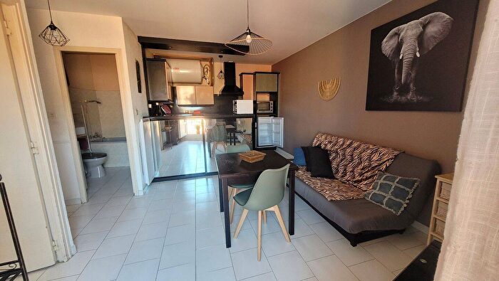 Appartement à louer - Ancien Hôpital, Béziers - 2 pièces - 1 chambre