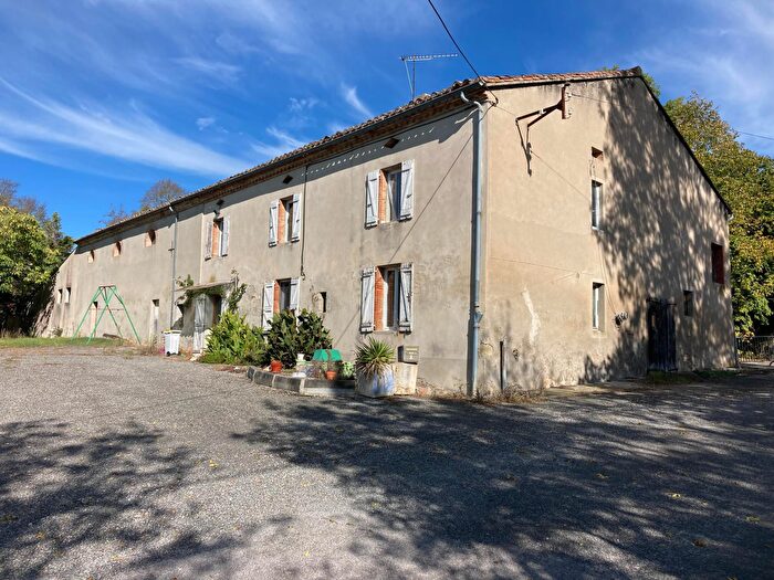 Maison à vendre - Saint-Julia - 6 pièces - 3 chambres