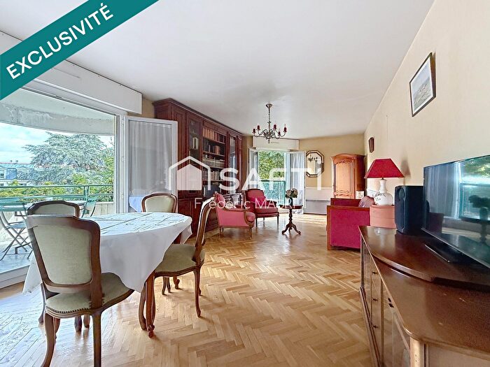 Saint-Cloud, Fouilleuse, Val d'Or : Appartement 3 pièces à vendre