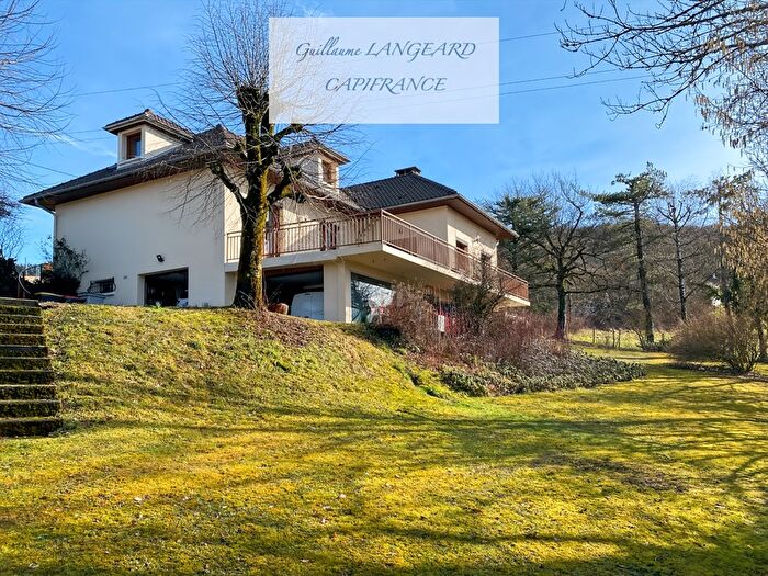 Maison à vendre - Béard-Géovreissiat - 7 pièces - 6 chambres