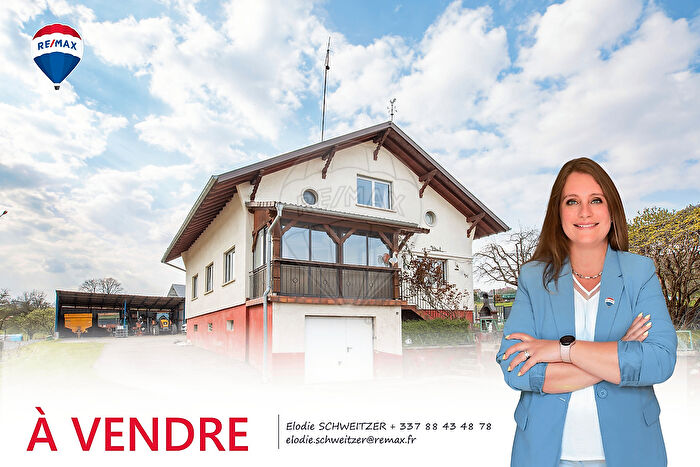 Maison à vendre - Folgensbourg - 8 pièces - 5 chambres