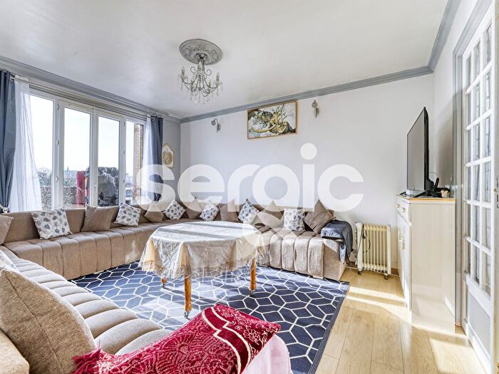 Appartement à vendre - Enghien-les-Bains - 3 pièces - 2 chambres