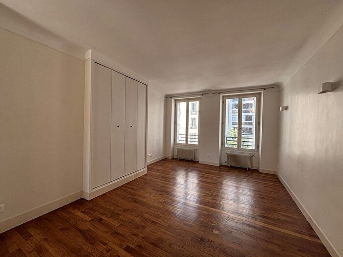 Appartement 2 pièces à louer à Cambronne-Garibaldi, Paris 15ème arrondissement