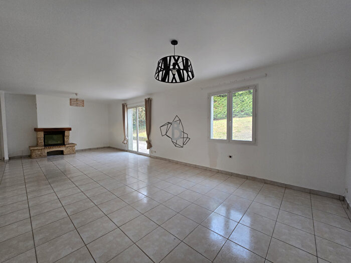 Maison à louer - Quins - 4 pièces - 3 chambres