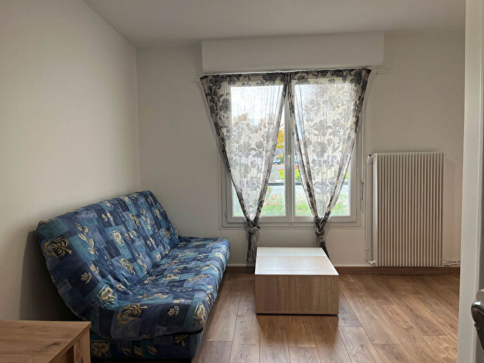 Appartement 2 pièces à Châtellerault, Ozon, à louer