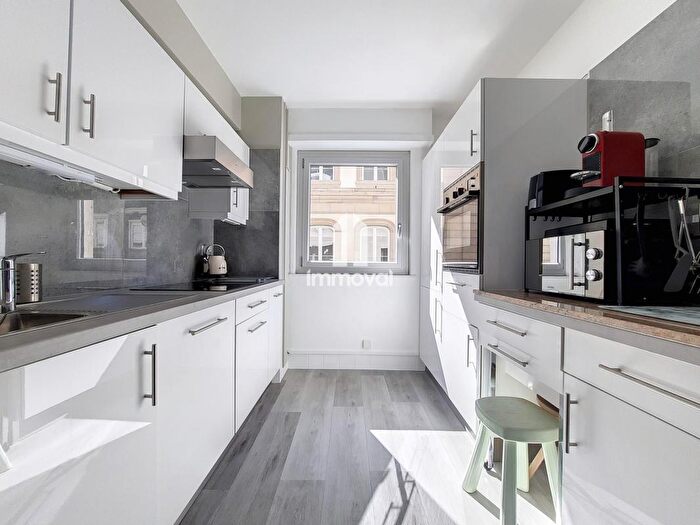 Appartement à louer - Strasbourg, Centre-ville, Mairie - 2 pièces - 1 chambre