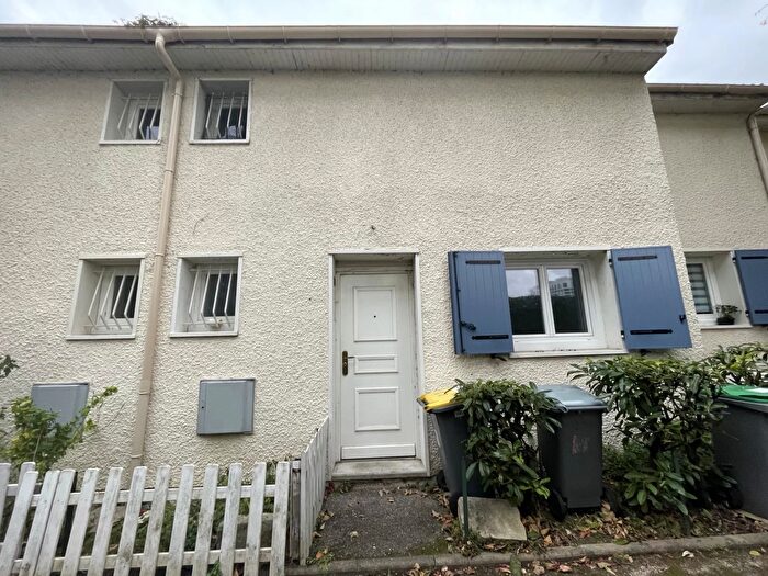 Chevilly-Larue, La Guinet : Maison 4 pièces à vendre