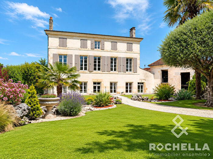 Maison 8 pièces à vendre - Saint-Jean-d'Angély