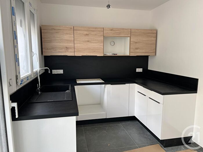 Maison à louer - Lécousse - 4 pièces - 3 chambres