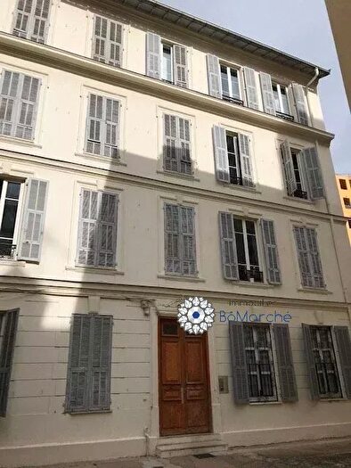 Appartement à louer - Nice, Libération - 3 pièces - 2 chambres