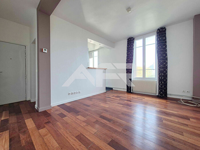 Appartement à vendre - Chatou, Ouest - 2 pièces - 1 chambre