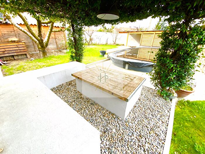 Maison à vendre - Montélimar - 5 pièces - 3 chambres