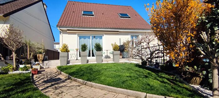 Maison à vendre - Les Clayes-sous-Bois, Centre-ville - 5 pièces - 4 chambres