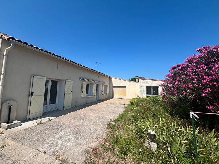 Maison à vendre - Saint-Sulpice-de-Royan - 5 pièces - 4 chambres