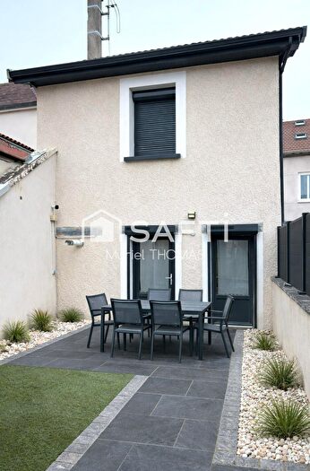Maison à vendre - La Tour-du-Pin - 5 pièces - 4 chambres