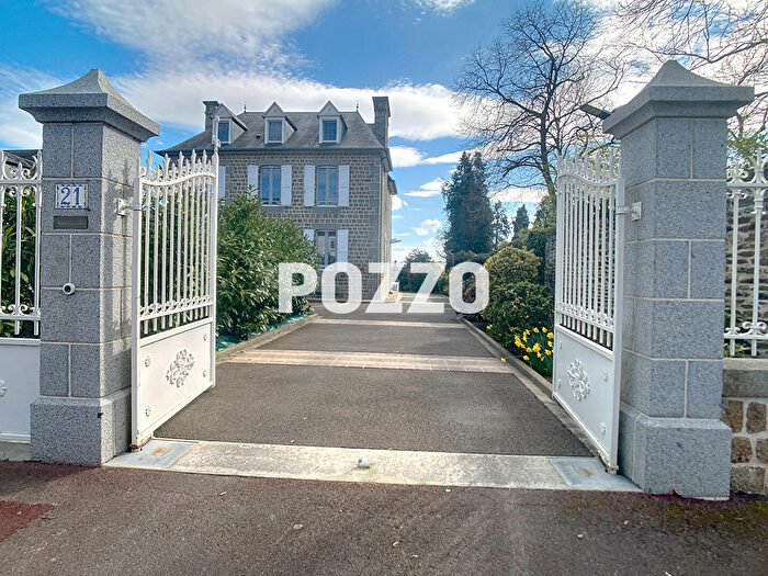 Maison 8 pièces à vendre - Saint-Hilaire-du-Harcouët