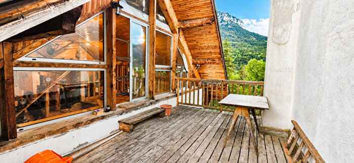 Appartement 4 pièces à vendre - Beauvezer
