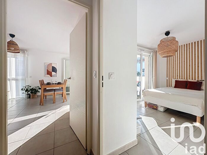 Maisons à vendre et appartements à louer - 1