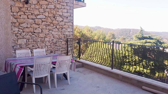 Appartement à louer - Gréoux-les-Bains - 3 pièces - 2 chambres