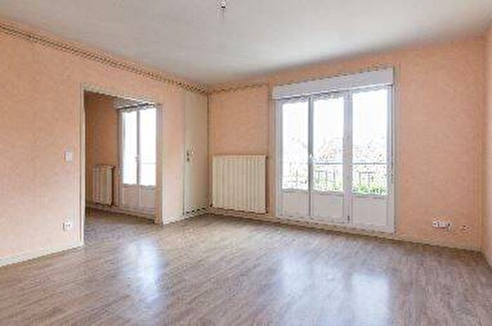 Appartement 5 pièces à louer à Saint-Gaultier