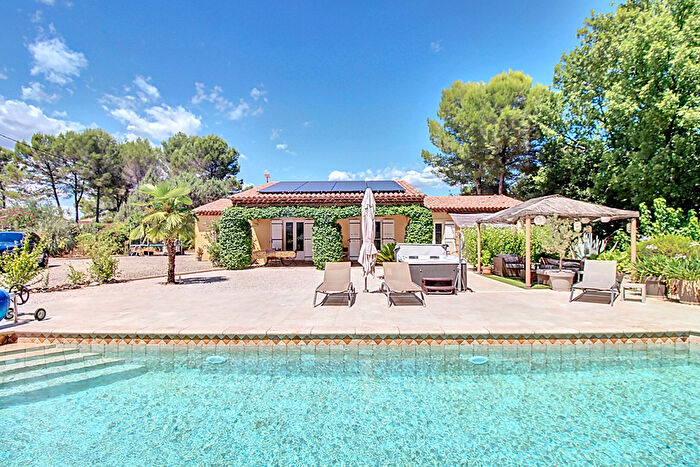 Maison à vendre - Vidauban - 5 pièces - 4 chambres