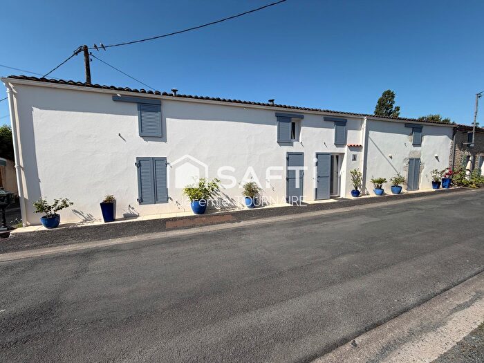 Vérines : Maison 9 pièces à vendre