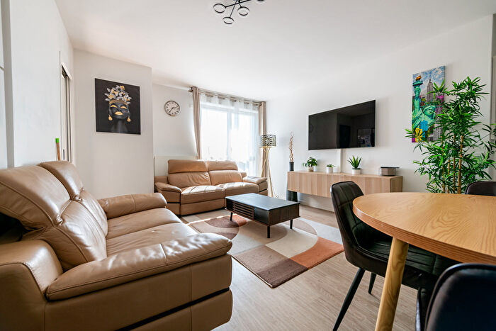 Appartement à vendre - Neuilly-sur-Marne, Avenir - 4 pièces - 3 chambres