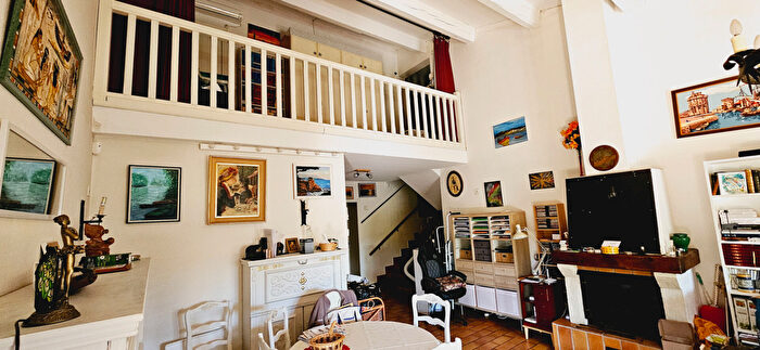 Maison à vendre - Armissan - 7 pièces - 4 chambres