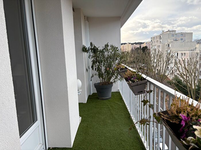 Appartement à vendre - Villefranche-sur-Saône, Ouest - 4 pièces - 2 chambres