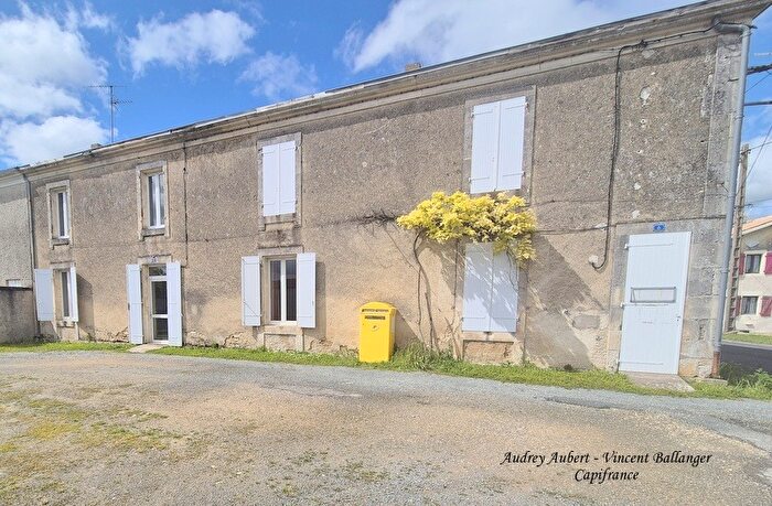 Maison à vendre - Puyrolland - 9 pièces