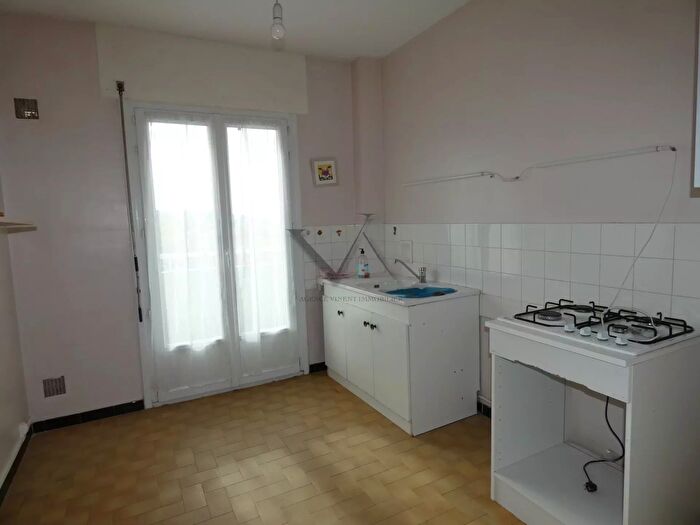 Appartement à louer - Montélimar, Sarda la Dame, Nitrière, Gondole - 5 pièces - 3 chambres