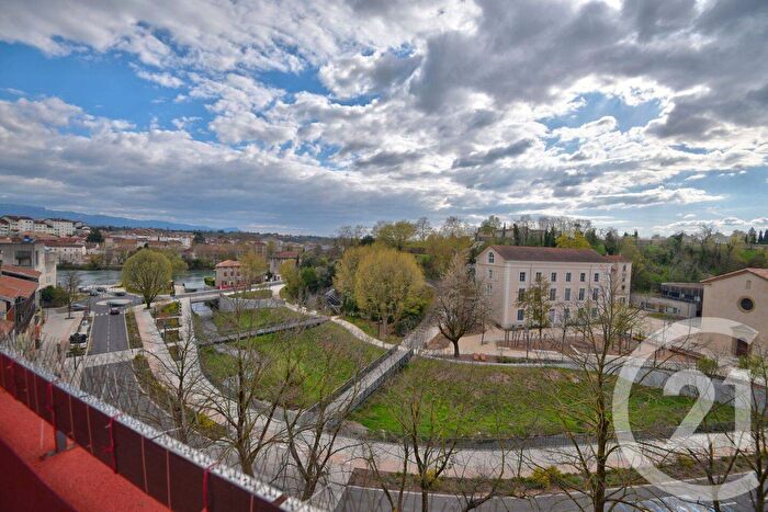 Appartement à louer - Romans-sur-Isère - 2 pièces - 1 chambre