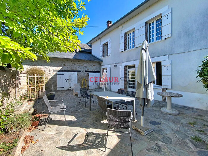 Meilhards - Maison 9 pièces à vendre